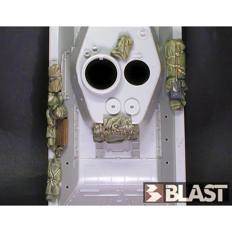 BL35043K SOVIET T34/85 STOWAGE